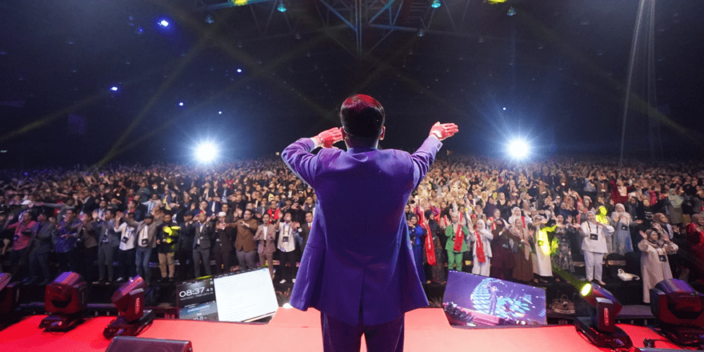 Interesting Icebreakers for Large Groups & How to Lead Them